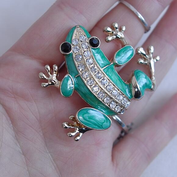 Unbranded | Jewelry | Vintage Green Frog Brooch Enamel With Sparkling ...